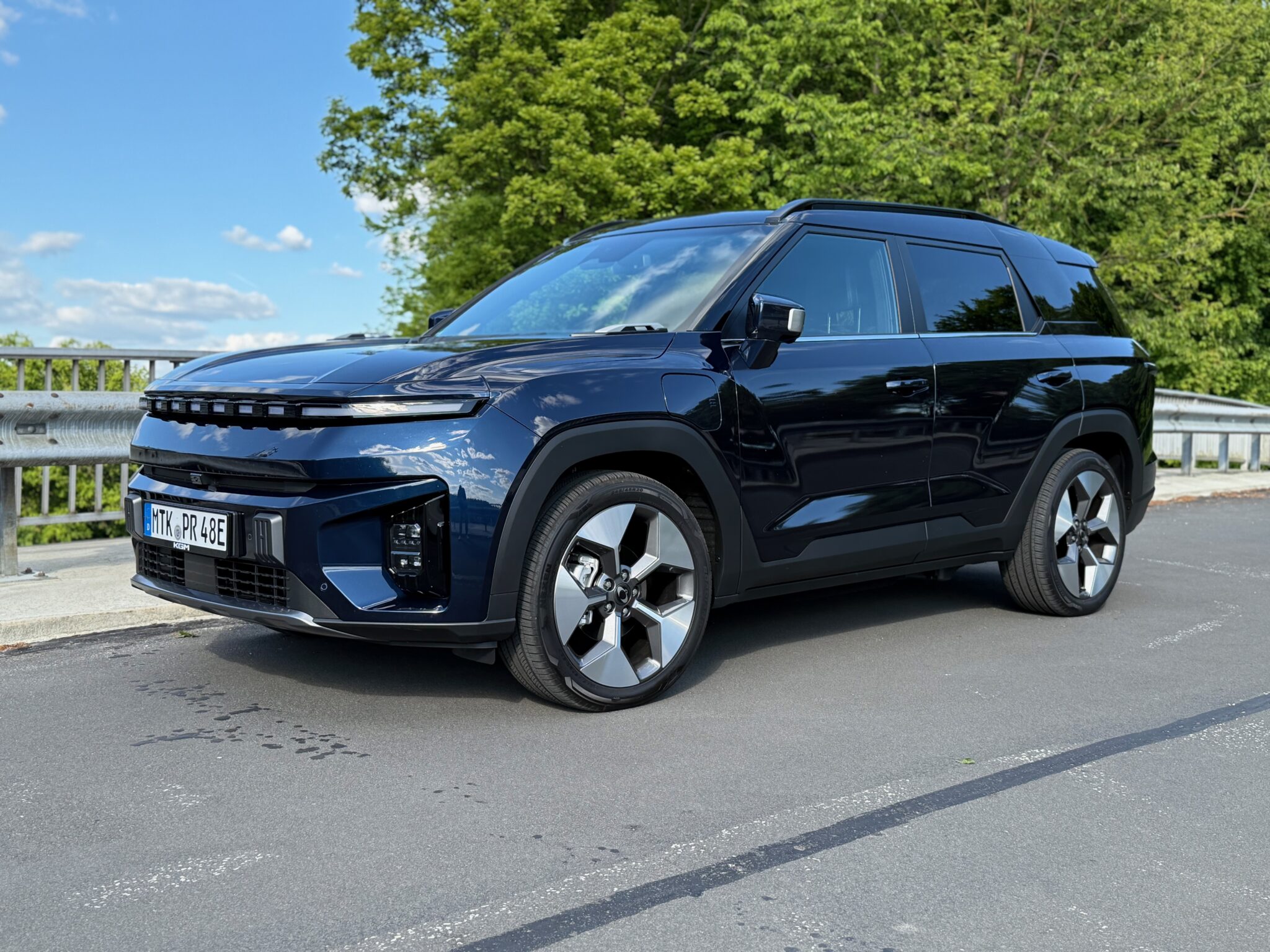 KGM Torres EVX: Elektro-SUV mit Offroad-Mentalität im Test